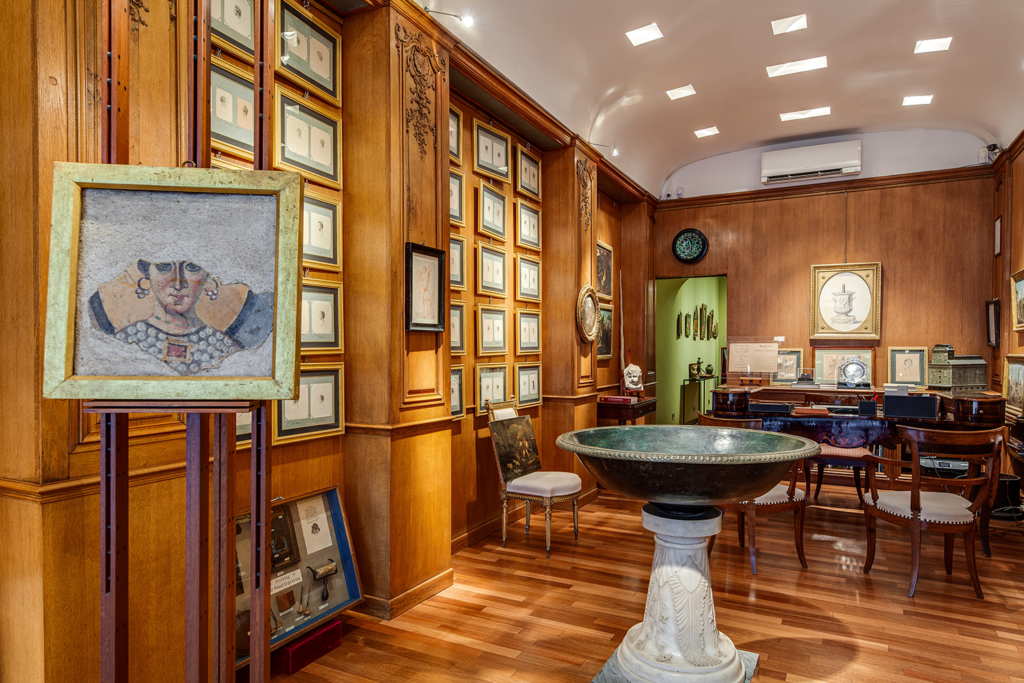 Gallery – Antichità | Alberto Di Castro